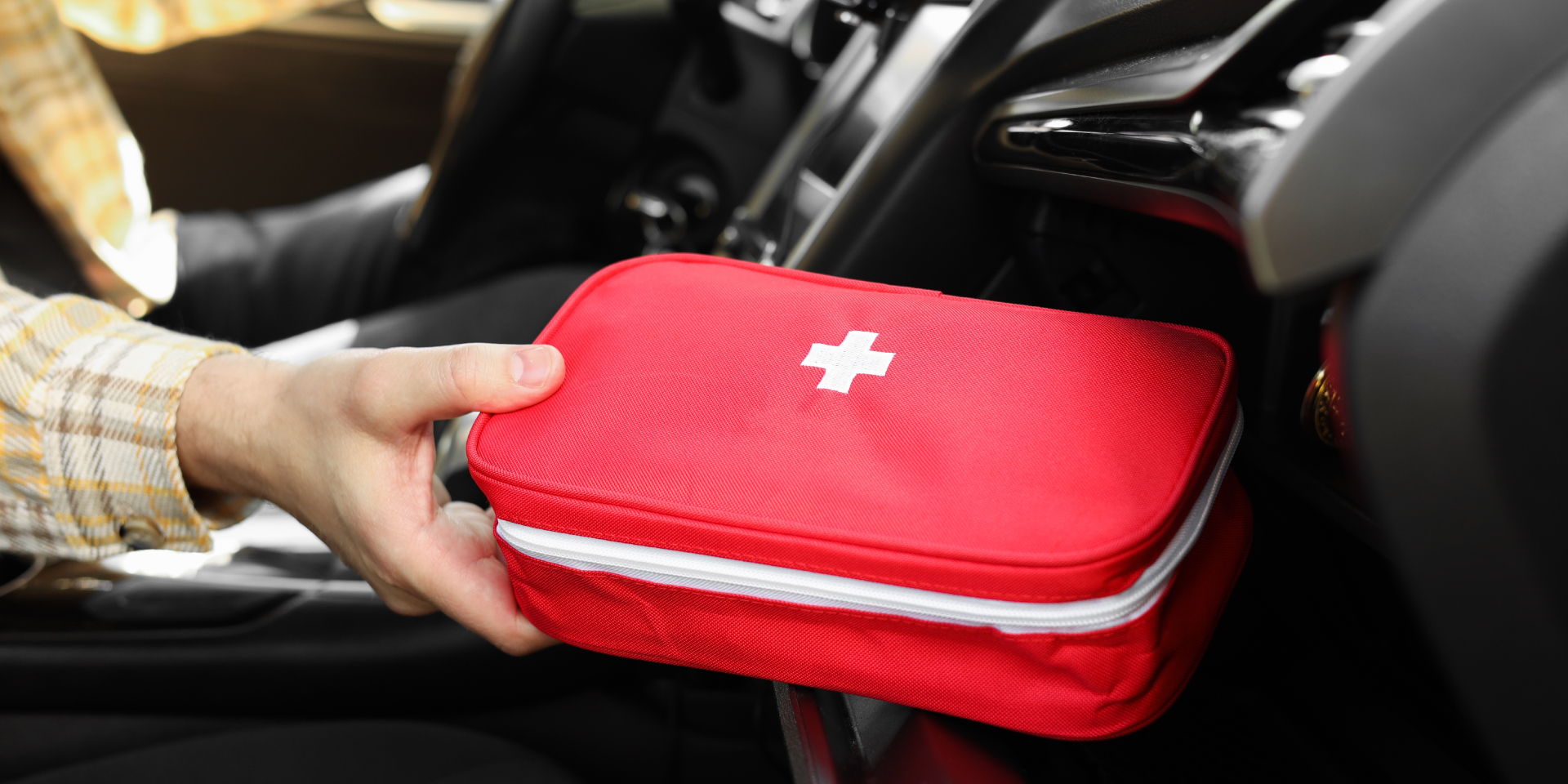 How to Compare Emergency Travel Insurance Plans 2024